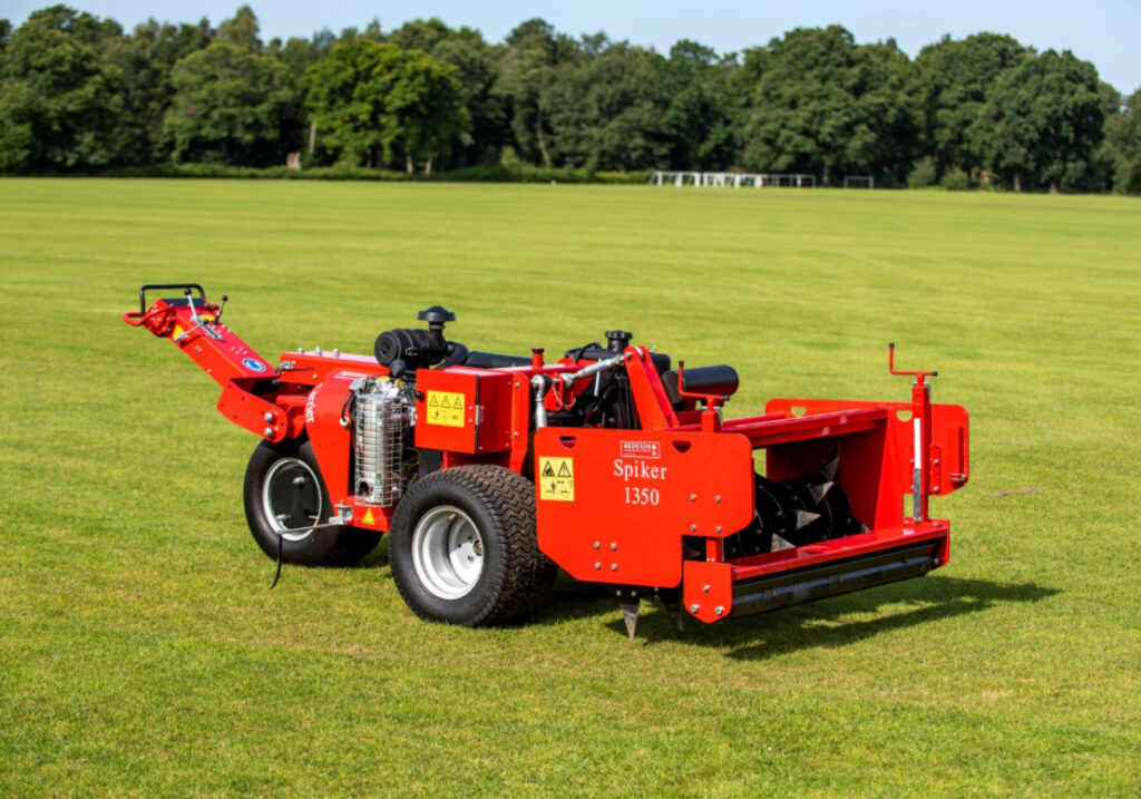 Spiker 1350 - Links Turf Equipment