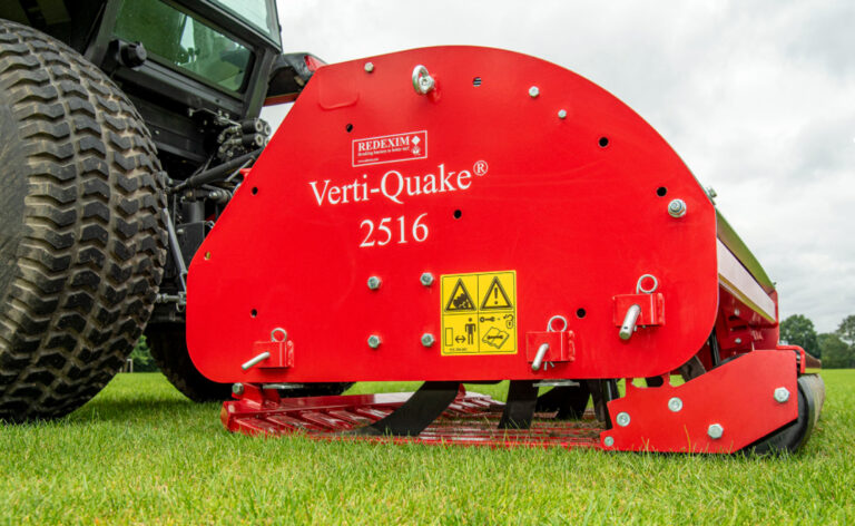 Verti Quake® 2516 - Links Turf Equipment