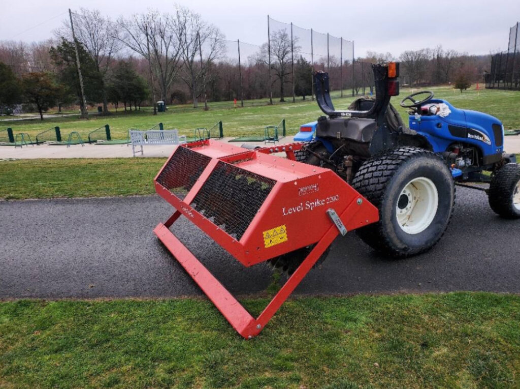 Level Spike 2200 - Links Turf Equipment